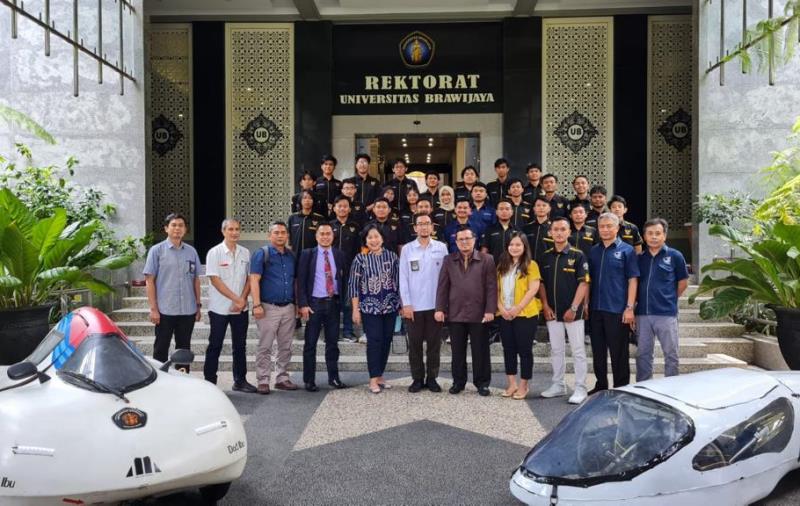 Team Apatte Elang Perkasa Unibraw Malang Turunkan Dua Mobil Hemat ...