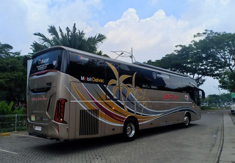 PO SAN Luncurkan Empat Unit Bus Terbaru Dan Kenalkan Update Aplikasi Buzzit