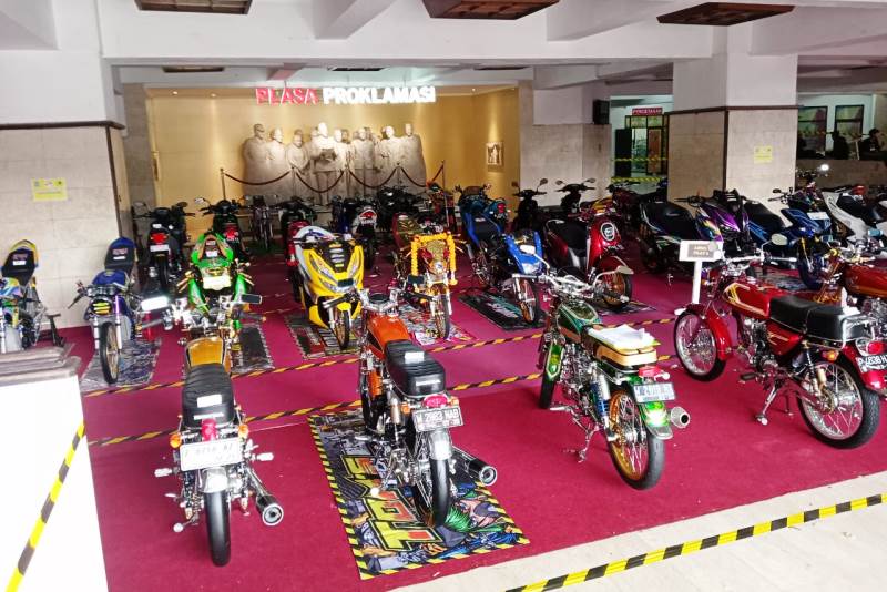 Dies Natalis 36th Himameta Untag Surabaya : Gaungkan Lagi Semangat ...