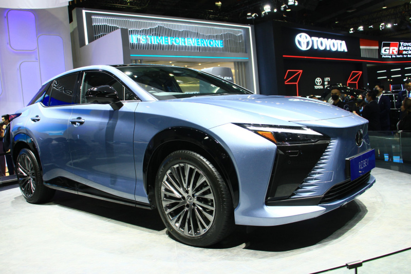 Lexus Luncurkan SUV Listrik All New Lexus RZ di GJAW 2023, Belum Keluar ...