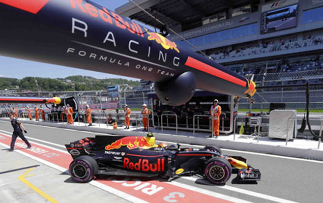 Prestasi Melempem, Tim Red Bull (F1) Dapat Semangat Pebalap Ferrari