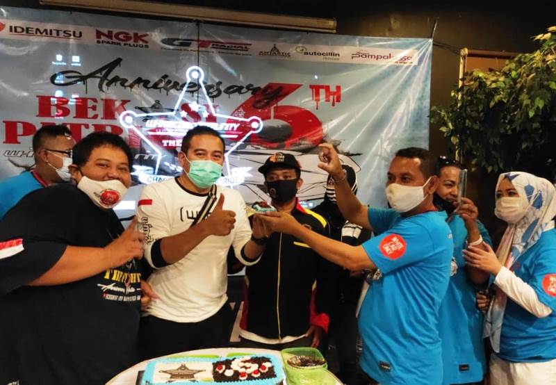 WHITE CAR COMMUNITY (WCC) CHAPTER BEKASI PATRIOT : Rayakan Ultah ke-6 ...